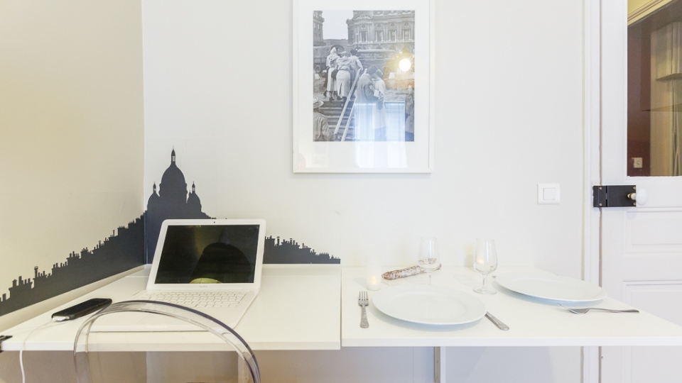 French Kiss Feels Like Home In Paris